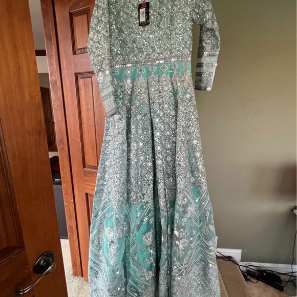 Maryum n Maria | Dresses | Exquisite Teal Patterned Maxi Dress | Poshmark